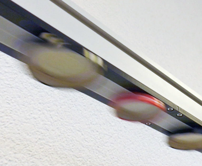 Magnetic Conveyor for Handling Metal Objects